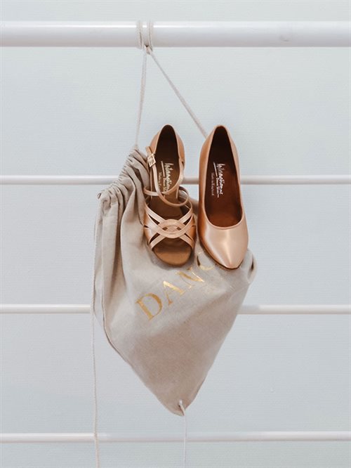 DANCE mulepose med guld skrift